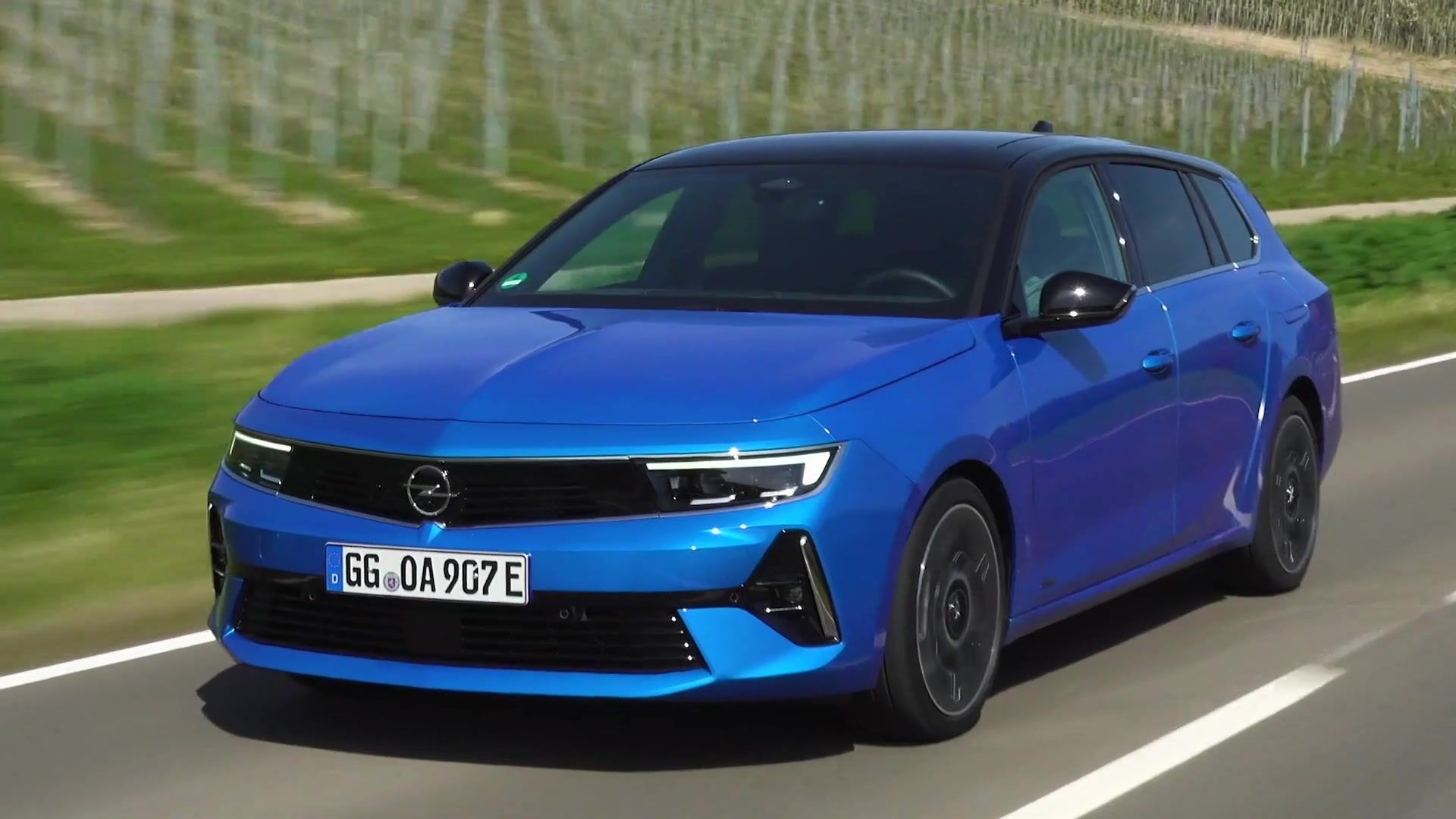 Neuer Opel Astra Sports Tourer - Intelli-Lux LED® Pixel Licht ...