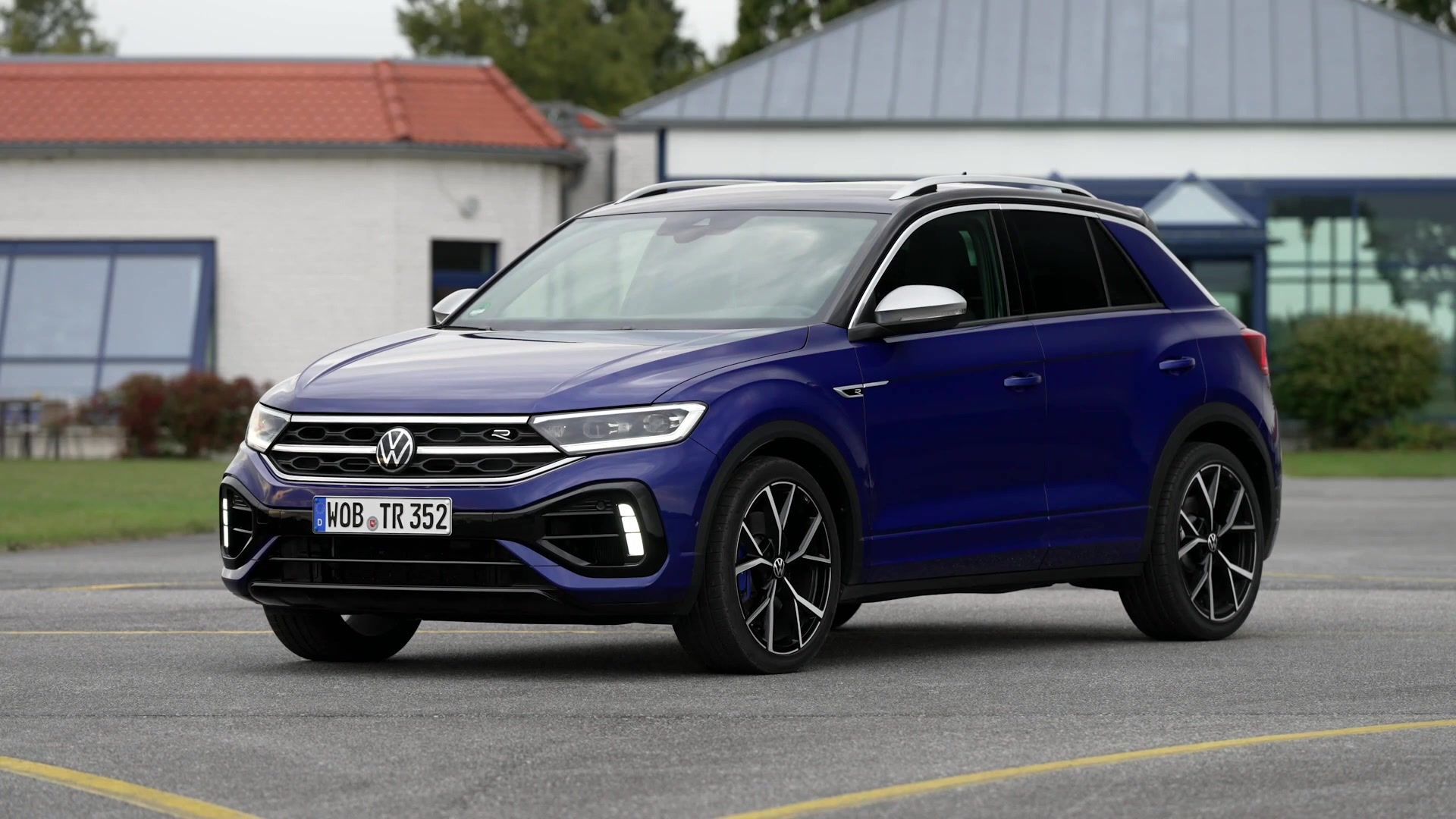 Volkswagen T-Roc R Exterior Design in Lapiz Blue