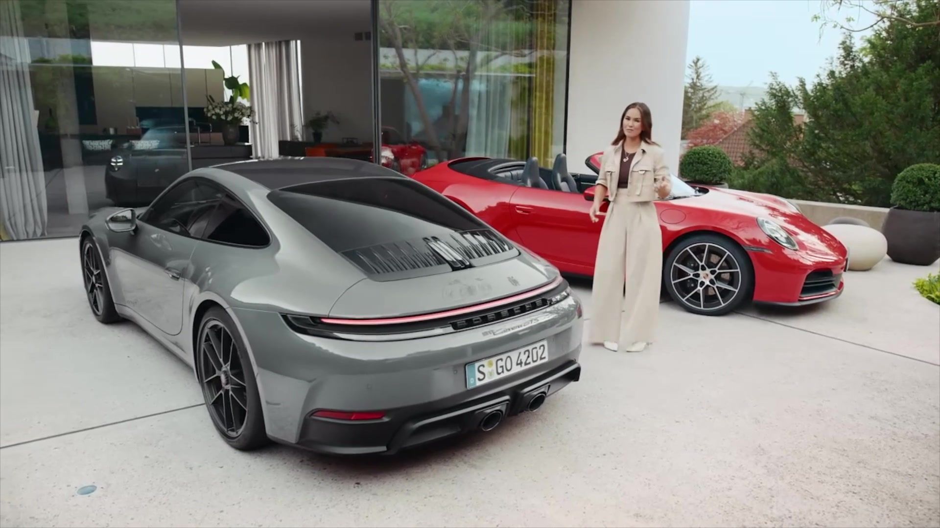 World premiere of the new Porsche 911 Hot lap and highlights