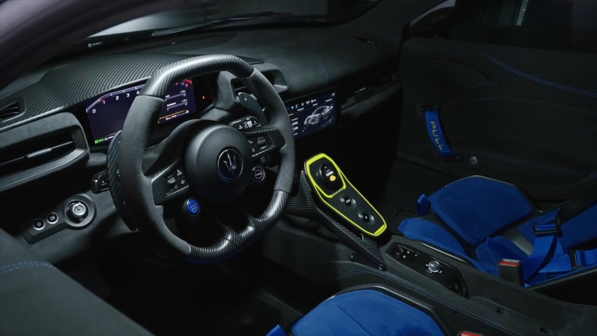 Maserati GT2 Stradale Interior Design in Blu Corse Glossy