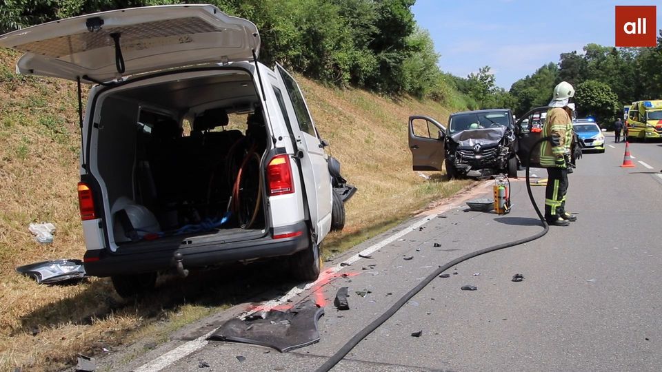 Unfall auf B31 bei Lindau - Eine Frau schwer und zwei weitere Menschen leicht verletzt | Presse ...