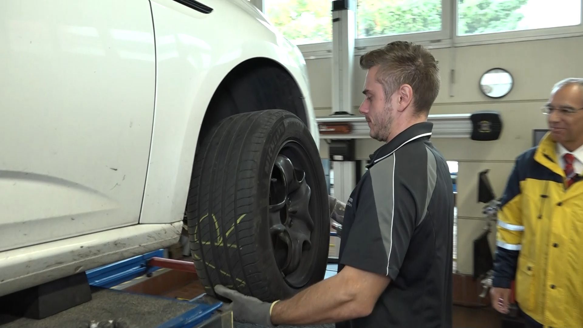 Reifenwechsel mit ADAC: Tipps vom Experten